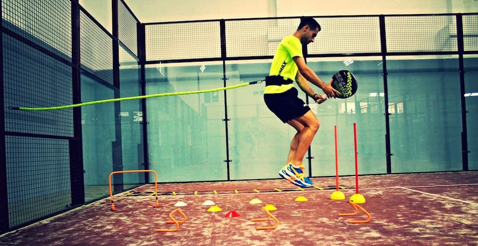 Hoe blijf je fit met padel: trainingsschema en tips – Padelballstore